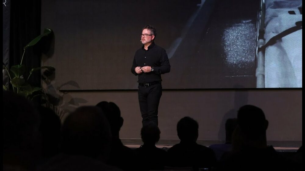 Chris Emerson - Stagen